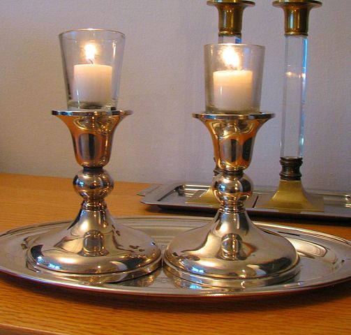 ¿Que hay entre las velas de Shabat y nuestros hijos? Shabat - Judaísmo ...